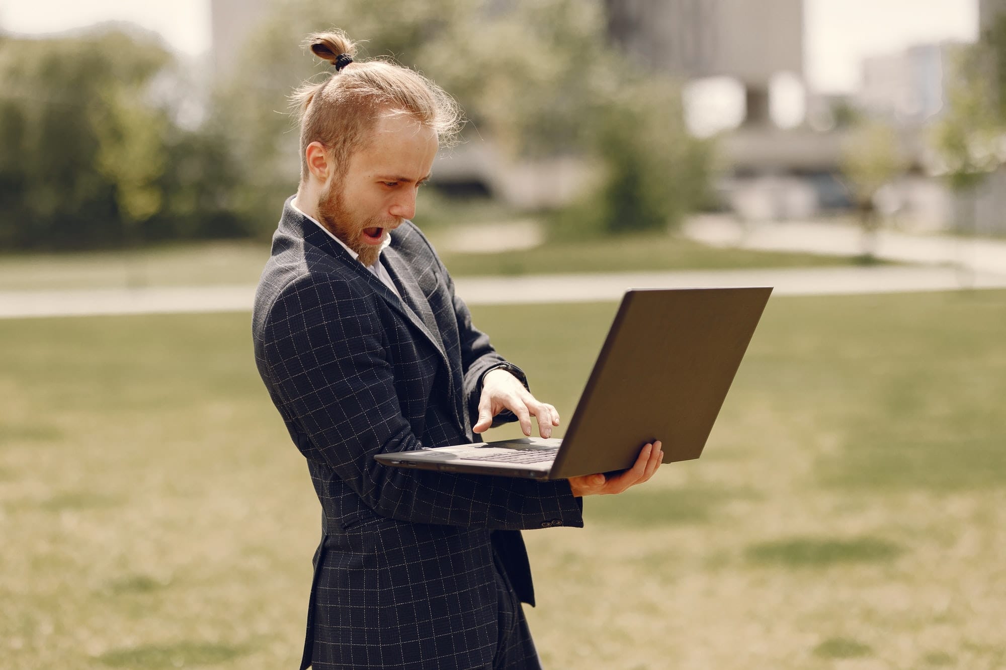 What Are The Functions Of Laptop Backpacks? - HONEYOUNG